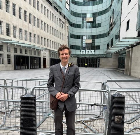 5,000-strong petition handed in at Broadcasting House as RTS switch-off ...